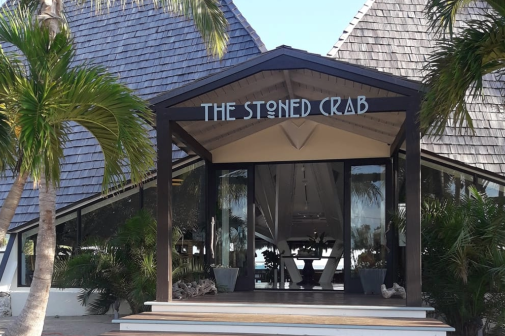 Beachfront Restaurants & Bars Within Walking Distance - The Bahamas ...